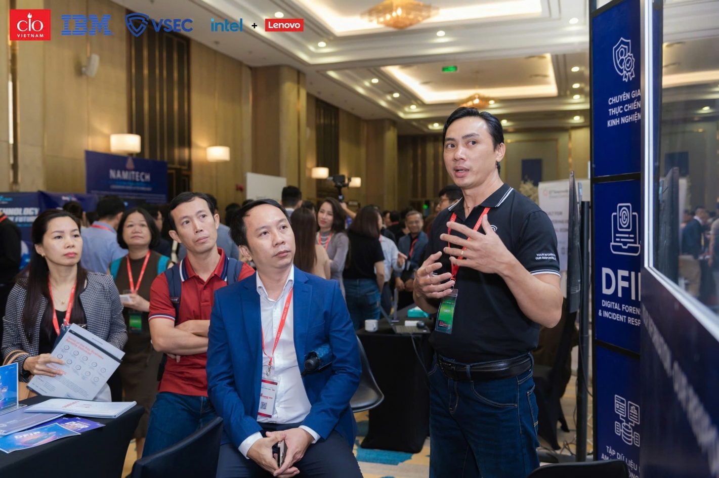 VSEC trình diễn giải pháp bảo mật ứng dụng AI toàn diện tại AI Summit ...